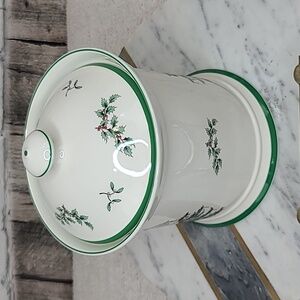 Spode | Holiday | Spode Christmas Tree Large Covered Canister Cookie ...